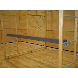 Balance beam with hooks both ends