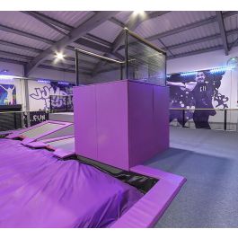 Dismount pit entry - jump box / jump tower